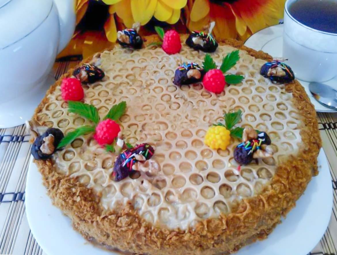 Bee Cake recipe with photos step by step