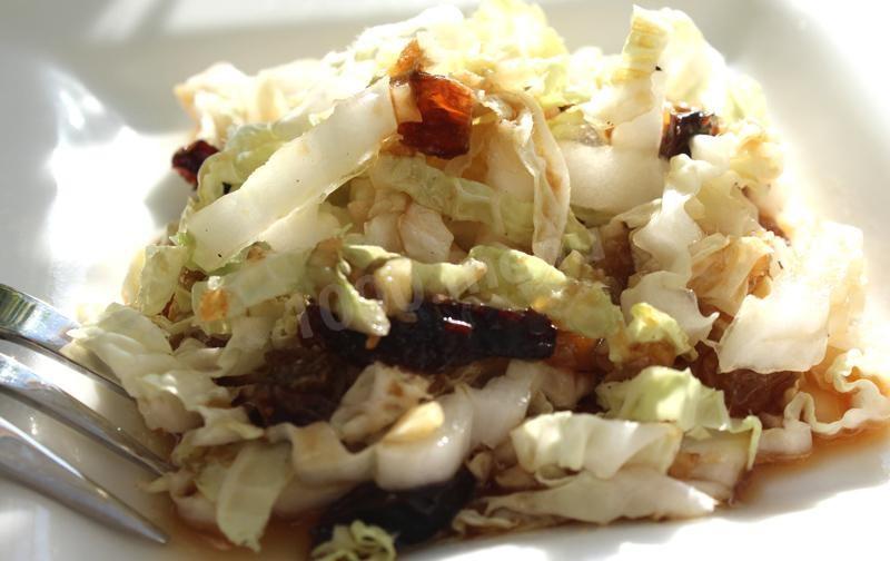 Salade de chou chinois à la sauce soja. recette avec photos étape par étape