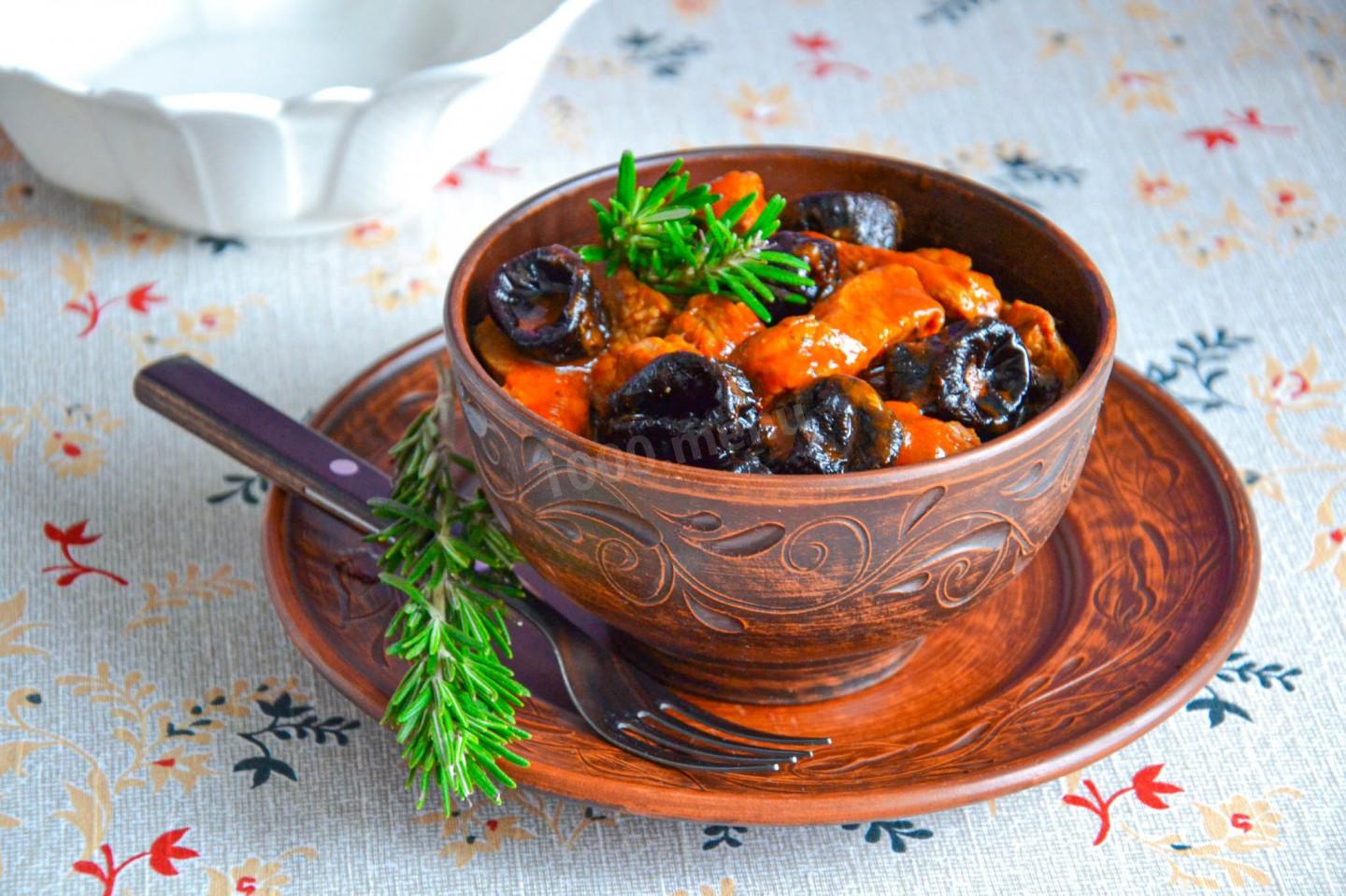 Beef stew with prunes recipe with photos step by step