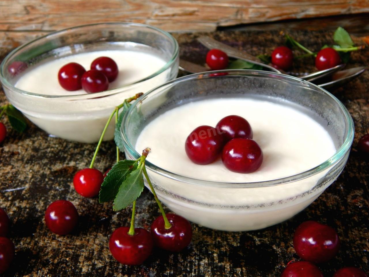 Homemade milk jelly with gelatin recipe with photos step by step