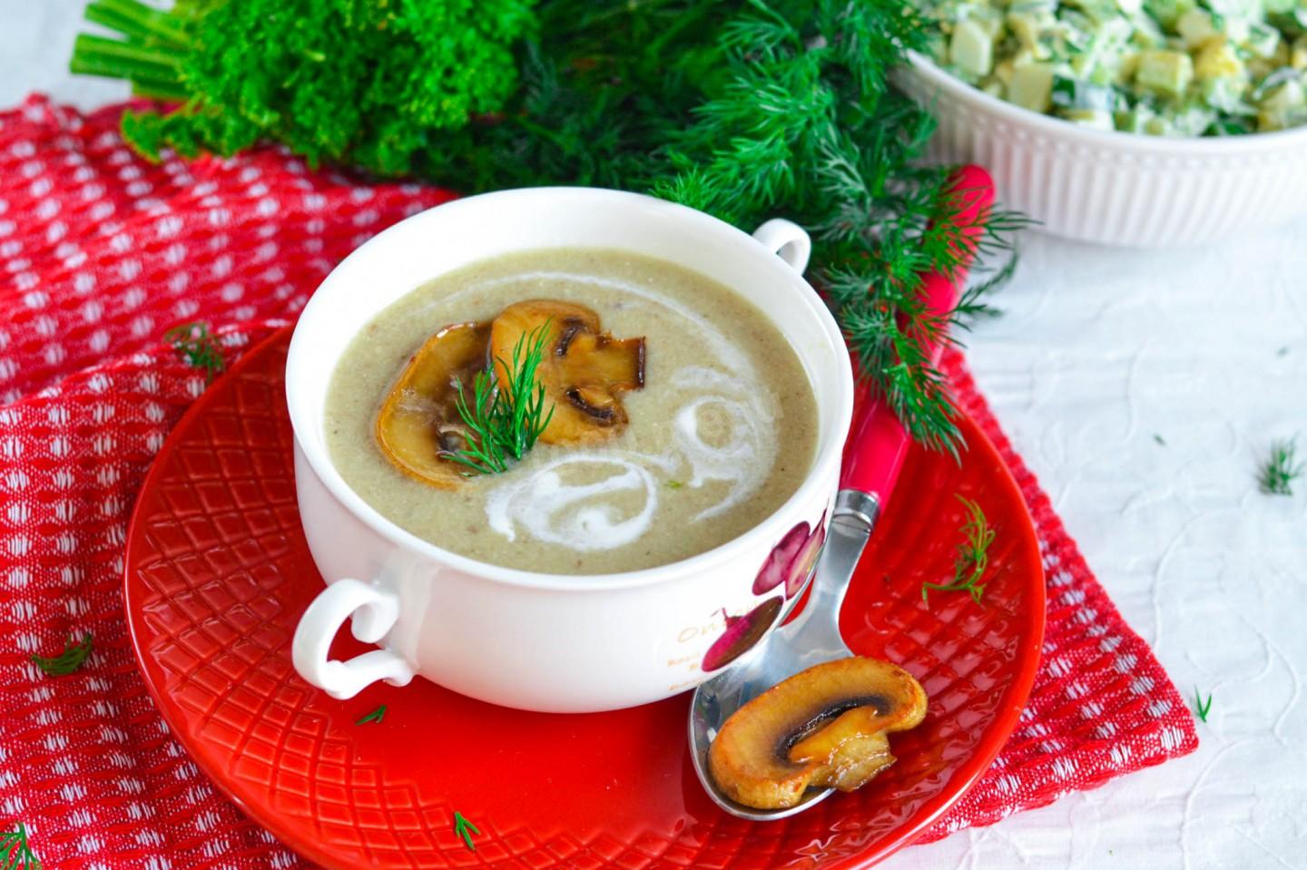 Puree soup with mushroom sour cream recipe with photos step by step
